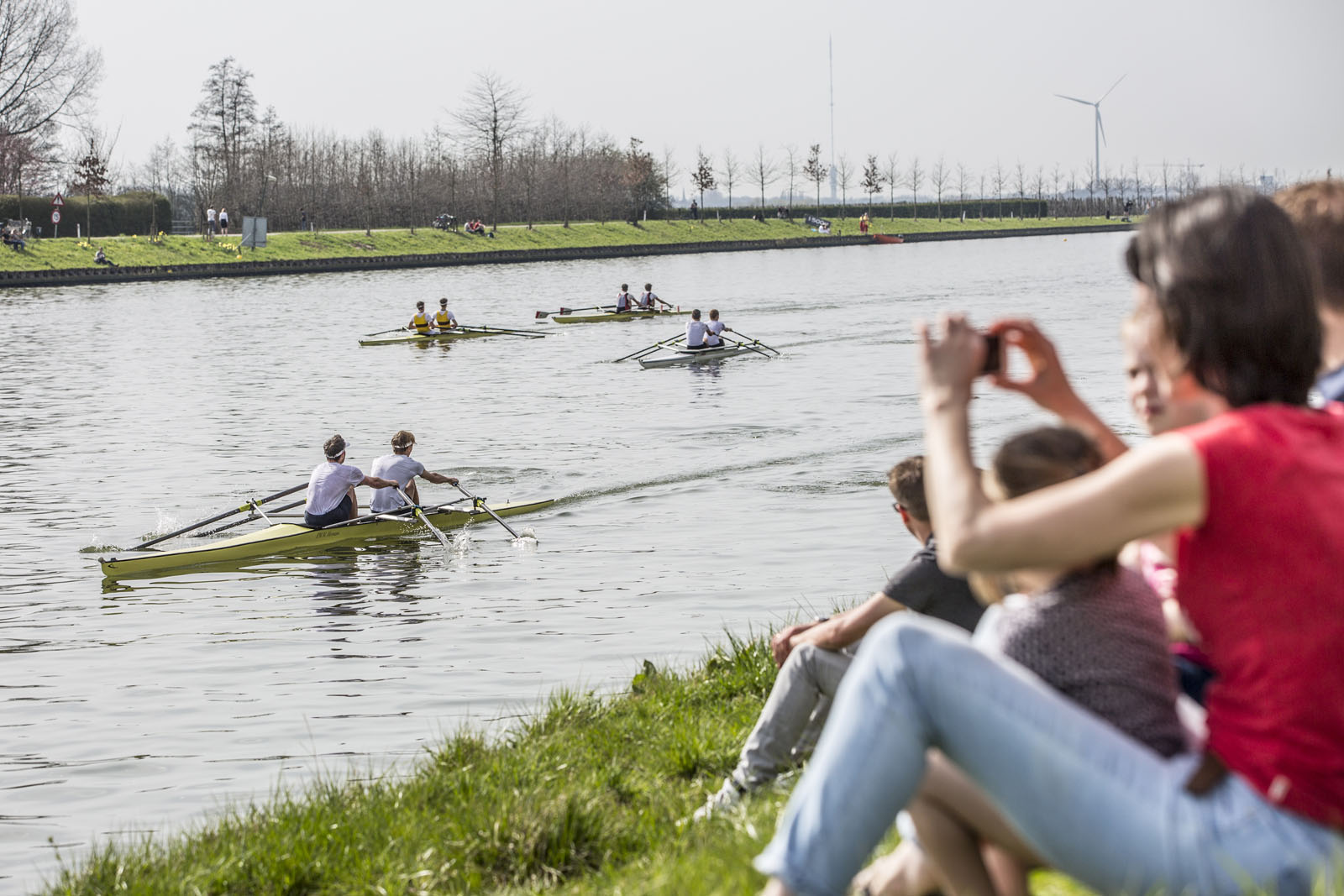 Foto’s: Roeien en naaktzwemmen tijdens 135e editie Varsity | De ...