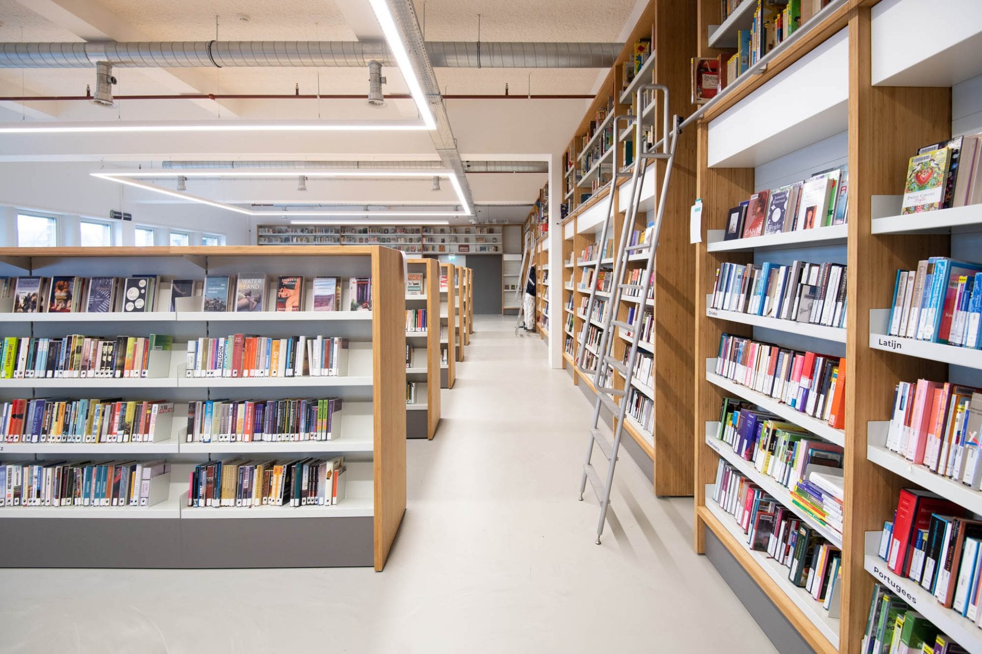 Zo ziet de nieuwe bibliotheek in Post Utrecht eruit | De Utrechtse ...