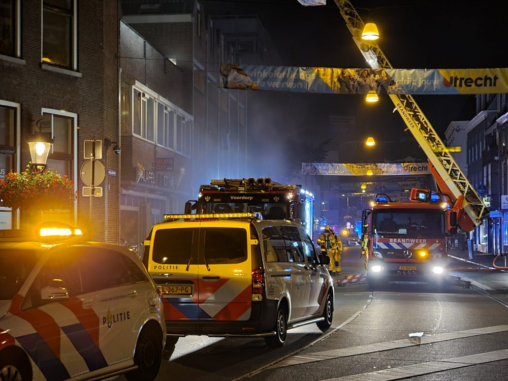 Brand in meterkast van restaurant Falafel City aan de Lange Jansstraat ...