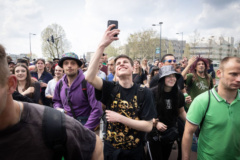Demonstratieve rave trekt door Utrecht en vraagt aandacht voor ...