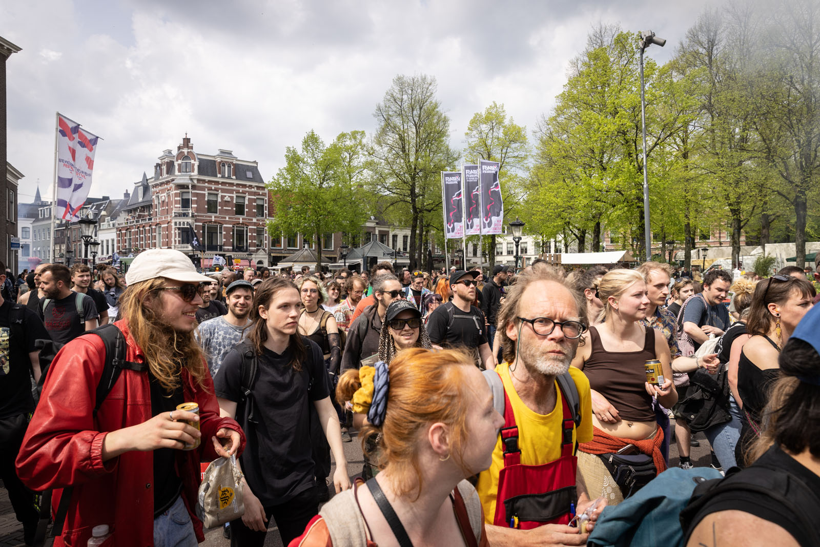 Demonstratieve rave trekt door Utrecht en vraagt aandacht voor ...