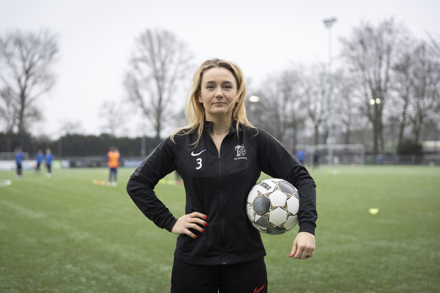 Hoe welkom zijn vrouwen binnen de cultuur en tradities van Utrechtse voetbalverenigingen?